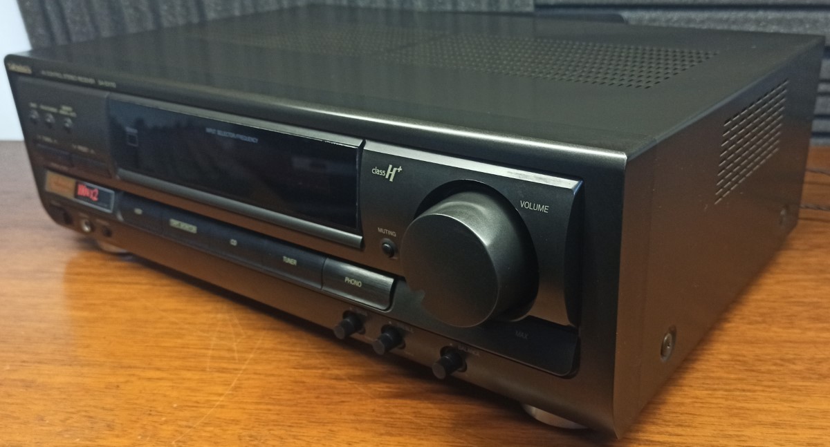 Amplificadores y Receivers